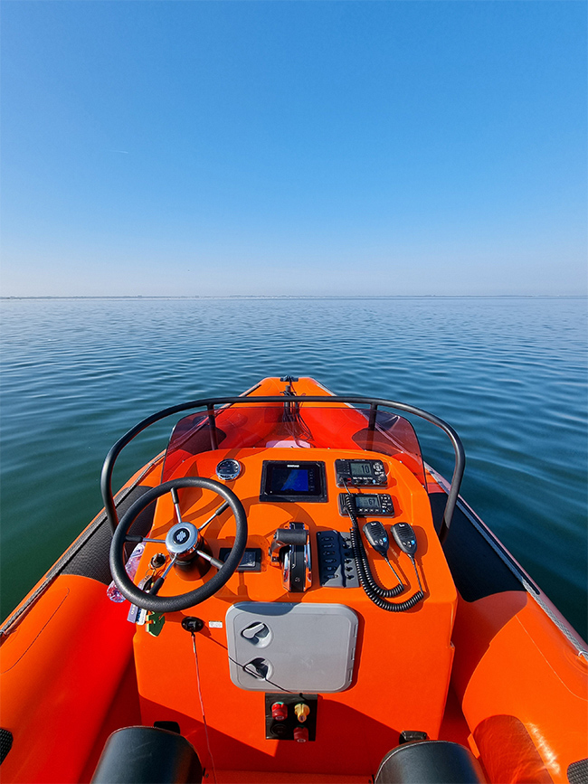 De RIB boot (Rigid Inflatable Boat)